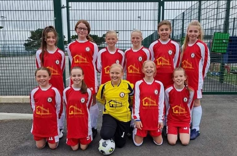 New kit for girls' U12 - Newquay AFC Youth